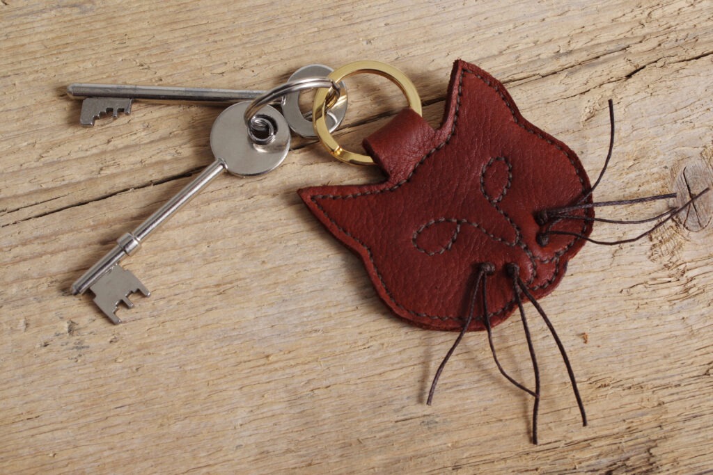 Cat Key Ring | Hand Crafted Leather Animals | Omersa & Co